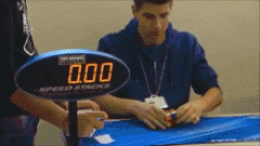 2X2 큐브를 0.69초만에 맞추는 남자 | 위키트리