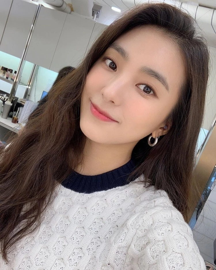 Bora from 'Sistar', might settle into the new 'work' place? (Video) | 위키트리