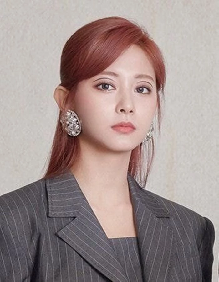 TWICE Tzuyu's new Eye Makeup is Amazing | 위키트리
