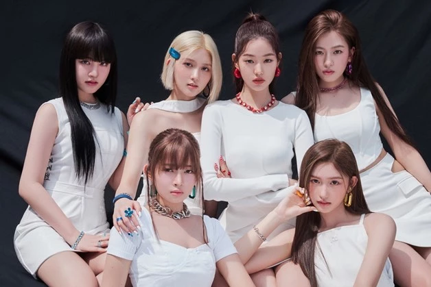 아이브(IVE), 이젠 정말 우리만의 걸그룹이 아니다 | 위키트리