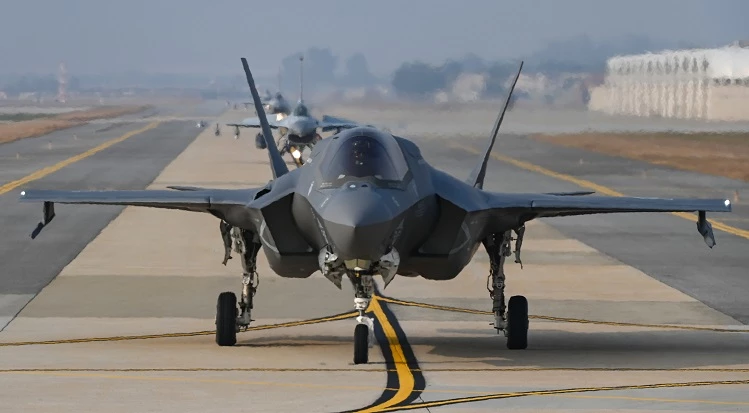 한미 공군 F-35A/F-35B 전시 항공작전 훈련 | 위키트리