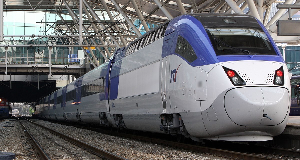 오늘 서울역서 여성 승객이 진입하던 KTX와 부딪쳐 '양쪽 발목' 중상 | 위키트리